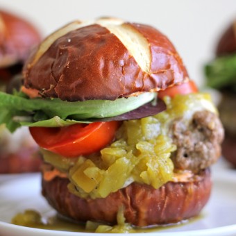Green Chili Bacon Cheeseburger Sliders - Damn Delicious