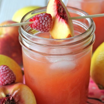 Raspberry Peach Lemonade - Damn Delicious
