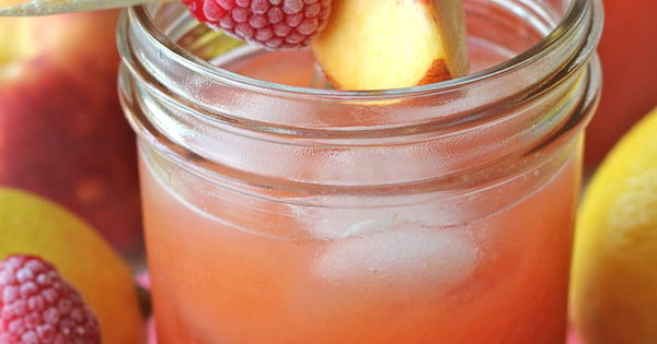 Raspberry Peach Lemonade - Damn Delicious