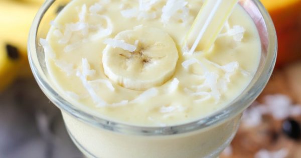 Tropical Smoothie with Tapioca Pearls - Damn Delicious