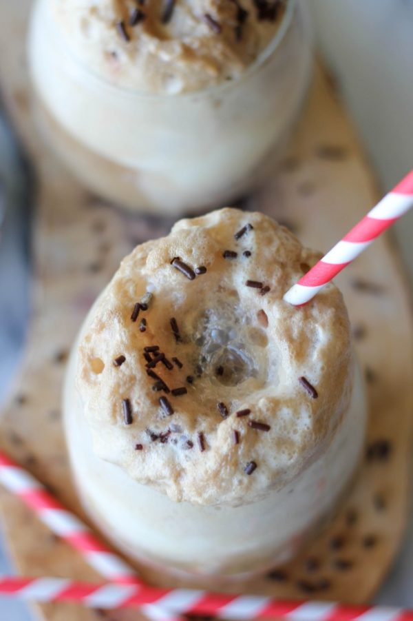 Vanilla Bean Root Beer Floats - Damn Delicious