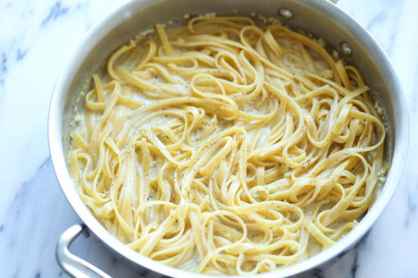 One Pot Garlic Parmesan Pasta - Damn Delicious