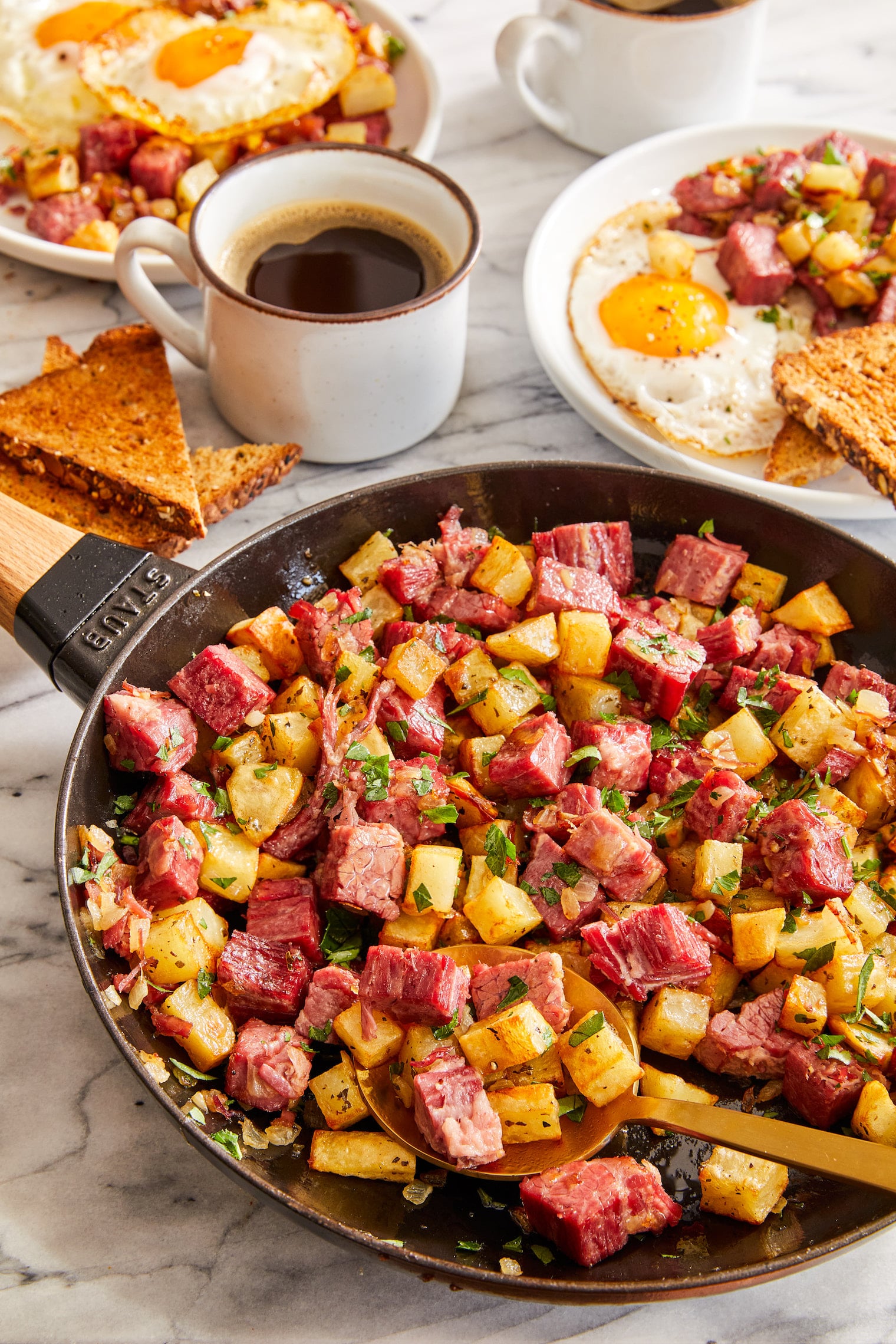 Corned Beef Hash - Damn Delicious
