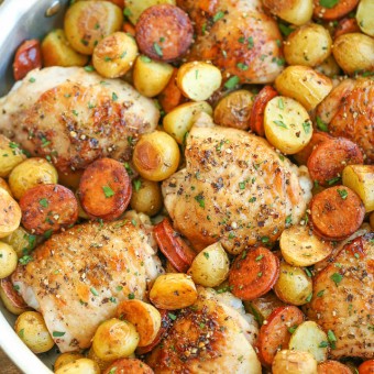 One Pan Spanish Chicken - Damn Delicious