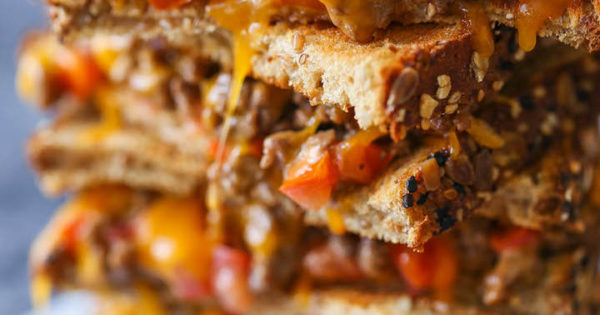 Cheeseburger Grilled Cheese - Damn Delicious