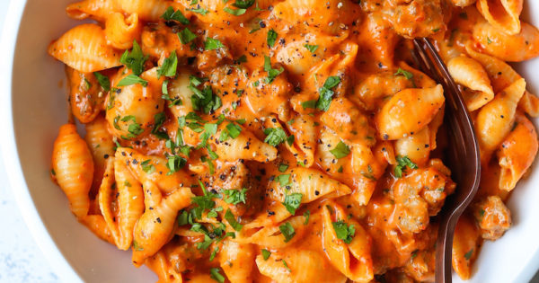 Creamy Red Pepper Shells | Damn Delicious | Bloglovin’