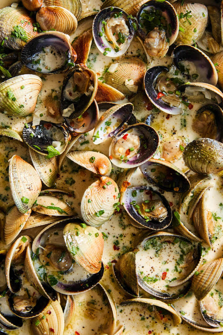 Garlic Butter Clams with White Wine Cream Sauce - Damn Delicious