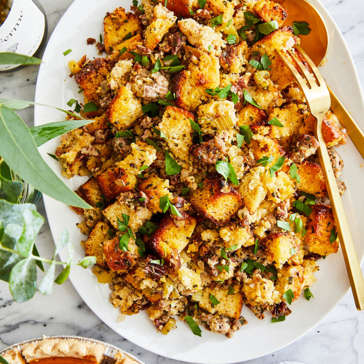 Cornbread Stuffing - Damn Delicious